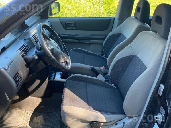 Black Nissan X-Trail 2007 in Cesis, with an engine capacity of 2.20 L and mileage of 316 thousand km for 800 €, photo 9 on AUTOMOTO.COM.LV
