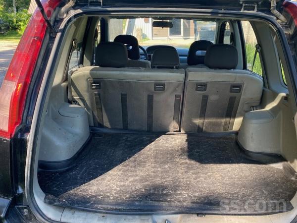 Black Nissan X-Trail 2007 in Cesis, with an engine capacity of 2.20 L and mileage of 316 thousand km for 800 €, photo 10 on AUTOMOTO.COM.LV
