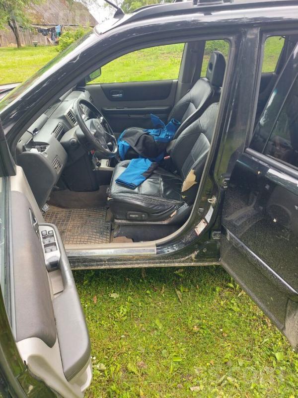 Melns Nissan X-Trail 2007 Ogre, ar dzinēja tilpumu 2.20 L un nobraukumu 325 tūkst. km par 1250 €, foto 2 vietnē AUTOMOTO.COM.LV