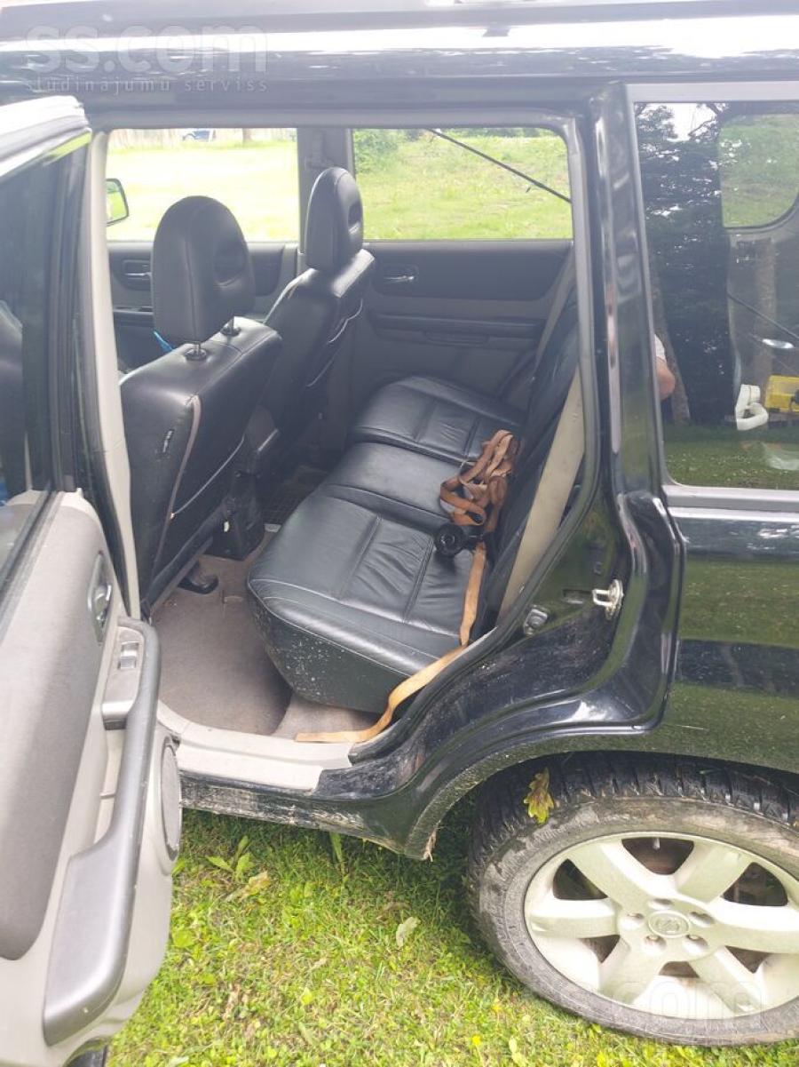 Melns Nissan X-Trail 2007 Ogre, ar dzinēja tilpumu 2.20 L un nobraukumu 325 tūkst. km par 1250 €, foto 5 vietnē AUTOMOTO.COM.LV