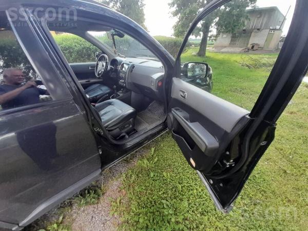 Melns Nissan X-Trail 2007 Jelgava, ar dzinēja tilpumu 2.00 L un nobraukumu 343 tūkst. km par 2700 €, foto 5 vietnē AUTOMOTO.COM.LV