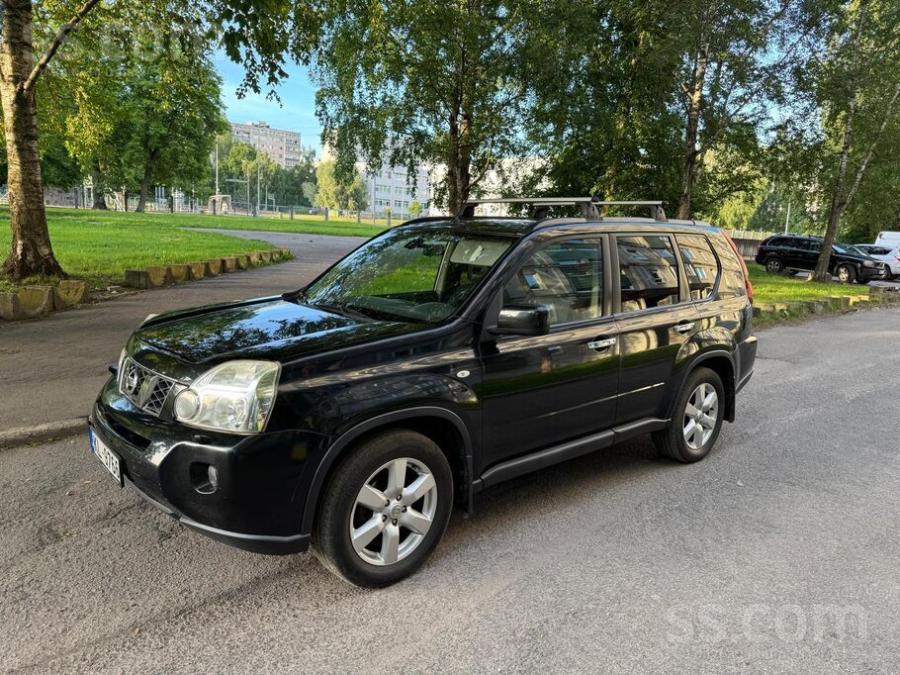 Black Nissan X-Trail 2007 in Riga, with an engine capacity of 2.00 L and mileage of 259 thousand km for 3900 €, photo 1 on AUTOMOTO.COM.LV