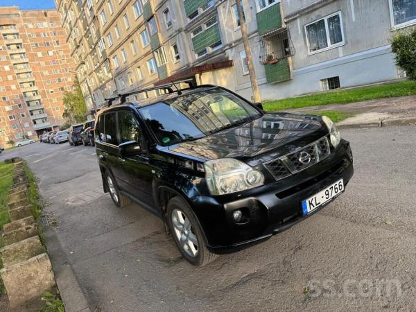 Черный Ниссан ИксТрейл 2007 в Рига, объемом двигателя 2.00 л и пробегом 259 тыс. км за 3900 €, фото 2 на AUTOMOTO.COM.LV