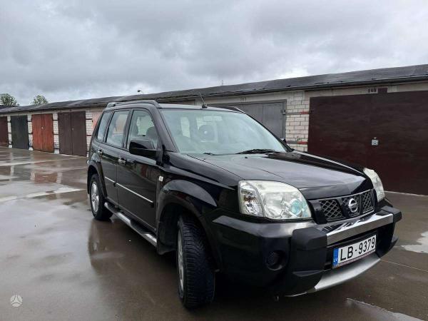 Black Nissan X-Trail 2007 in Kaunas, with an engine capacity of 2.18 L and mileage of 230 thousand km for 1850 €, photo 1 on AUTOMOTO.COM.LV