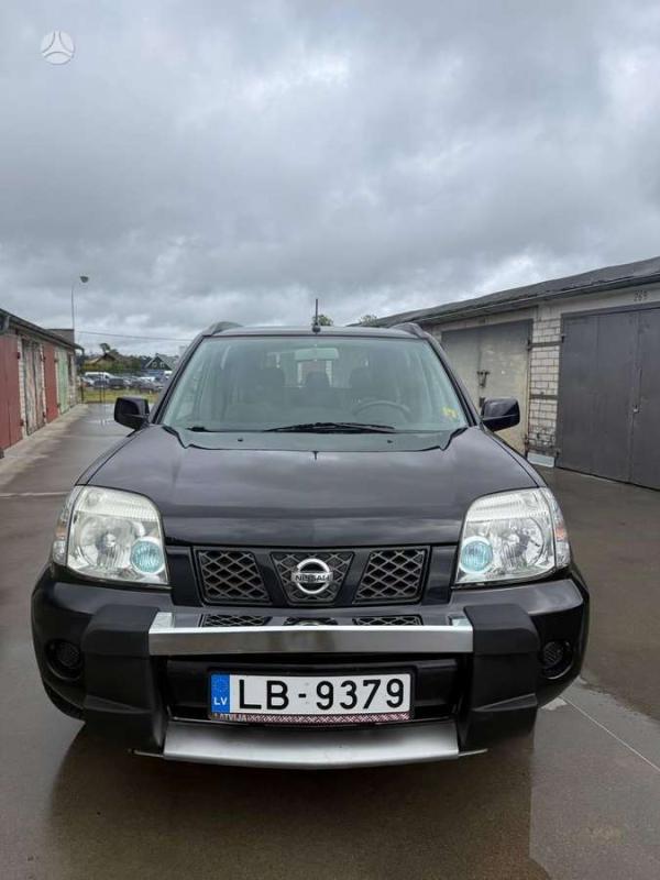Black Nissan X-Trail 2007 in Kaunas, with an engine capacity of 2.18 L and mileage of 230 thousand km for 1850 €, photo 2 on AUTOMOTO.COM.LV