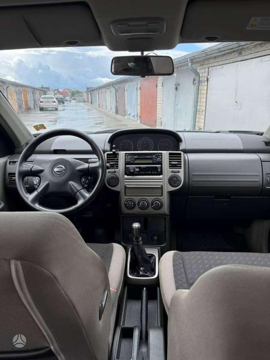 Black Nissan X-Trail 2007 in Kaunas, with an engine capacity of 2.18 L and mileage of 230 thousand km for 1850 €, photo 15 on AUTOMOTO.COM.LV