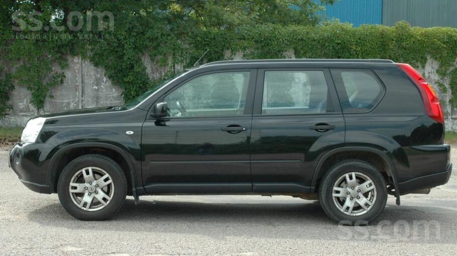 Black Nissan X-Trail 2007 in Riga, with an engine capacity of 2.00 L and mileage of 188 thousand km for 2300 €, photo 1 on AUTOMOTO.COM.LV