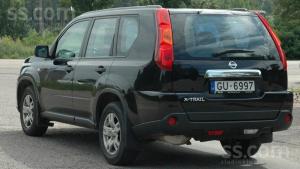 Black Nissan X-Trail 2007 in Riga, with an engine capacity of 2.00 L and mileage of 188 thousand km for 2300 €, photo 9 on AUTOMOTO.COM.LV