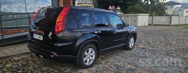 Black Nissan X-Trail 2007 in Riga, with an engine capacity of 2.00 L and mileage of 215 thousand km for 4700 €, photo 4 on AUTOMOTO.COM.LV