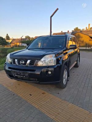 Melns Nissan X-Trail 2007 Raseiniai, ar dzinēja tilpumu 2.00 L un nobraukumu 243 tūkst. km par 2700 €, foto 4 vietnē AUTOMOTO.COM.LV