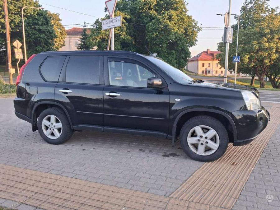 Melns Nissan X-Trail 2007 Raseiniai, ar dzinēja tilpumu 2.00 L un nobraukumu 243 tūkst. km par 2700 €, foto 6 vietnē AUTOMOTO.COM.LV