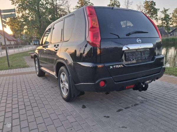 Melns Nissan X-Trail 2007 Raseiniai, ar dzinēja tilpumu 2.00 L un nobraukumu 243 tūkst. km par 2700 €, foto 8 vietnē AUTOMOTO.COM.LV