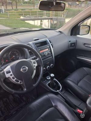 Melns Nissan X-Trail 2007 Raseiniai, ar dzinēja tilpumu 2.00 L un nobraukumu 243 tūkst. km par 2700 €, foto 15 vietnē AUTOMOTO.COM.LV