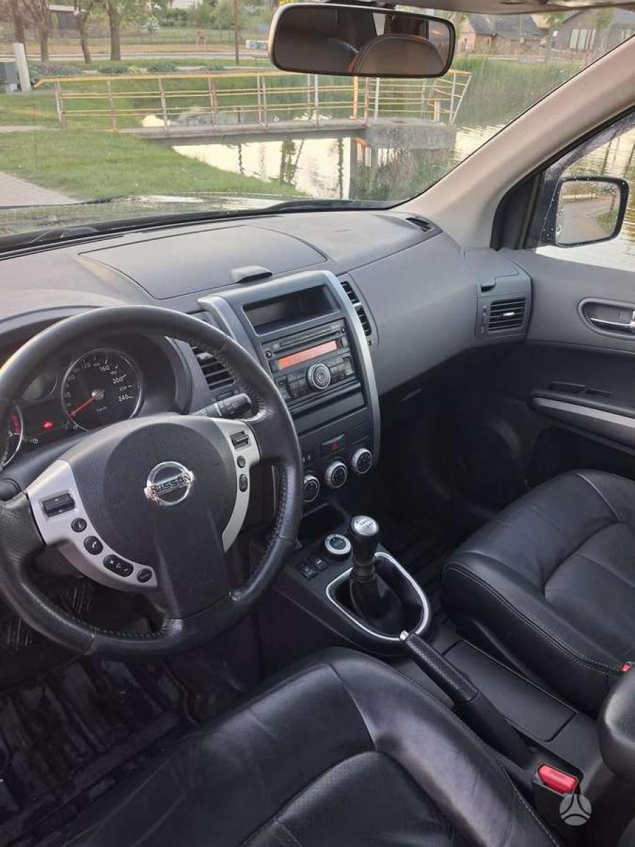 Melns Nissan X-Trail 2007 Raseiniai, ar dzinēja tilpumu 2.00 L un nobraukumu 243 tūkst. km par 2700 €, foto 15 vietnē AUTOMOTO.COM.LV