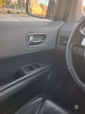 Melns Nissan X-Trail 2007 Raseiniai, ar dzinēja tilpumu 2.00 L un nobraukumu 243 tūkst. km par 2700 €, foto 23 vietnē AUTOMOTO.COM.LV
