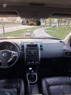 Melns Nissan X-Trail 2007 Raseiniai, ar dzinēja tilpumu 2.00 L un nobraukumu 243 tūkst. km par 2700 €, foto 24 vietnē AUTOMOTO.COM.LV