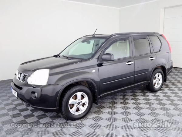 Black Nissan X-Trail 2007 in Tallinn, with an engine capacity of 2.50 L and mileage of 319 thousand km for 1999 €, photo 3 on AUTOMOTO.COM.LV