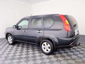 Melns Nissan X-Trail 2007 Tallina, ar dzinēja tilpumu 2.50 L un nobraukumu 319 tūkst. km par 1999 €, foto 5 vietnē AUTOMOTO.COM.LV