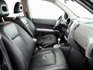 Melns Nissan X-Trail 2007 Tallina, ar dzinēja tilpumu 2.50 L un nobraukumu 319 tūkst. km par 1999 €, foto 16 vietnē AUTOMOTO.COM.LV