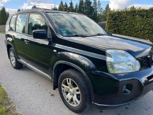 Black Nissan X-Trail 2007 in Plunge, with an engine capacity of 2.00 L and mileage of 260 thousand km for 3850 €, photo 3 on AUTOMOTO.COM.LV