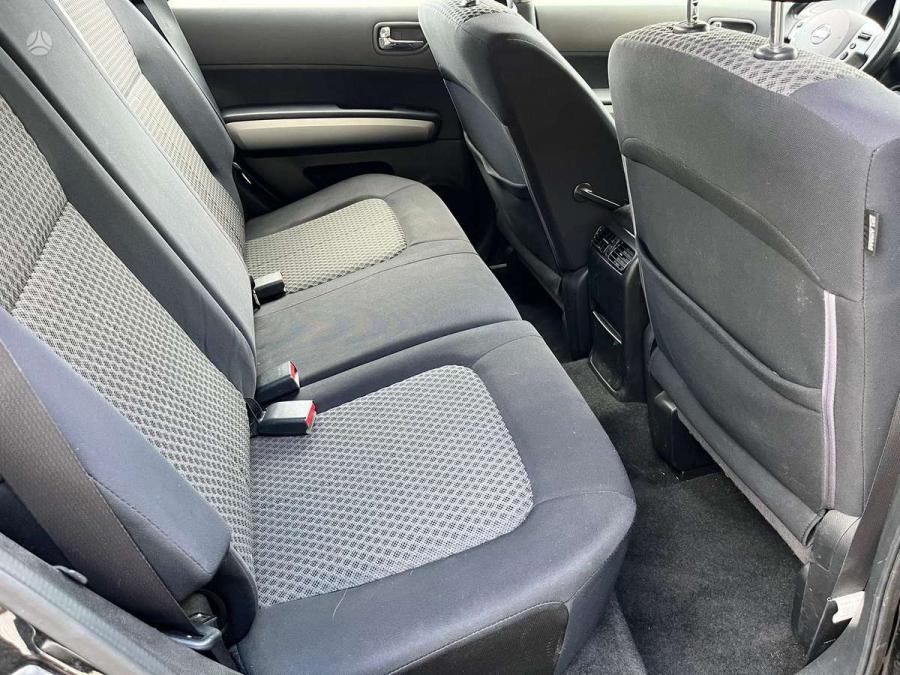 Black Nissan X-Trail 2007 in Plunge, with an engine capacity of 2.00 L and mileage of 260 thousand km for 3850 €, photo 13 on AUTOMOTO.COM.LV