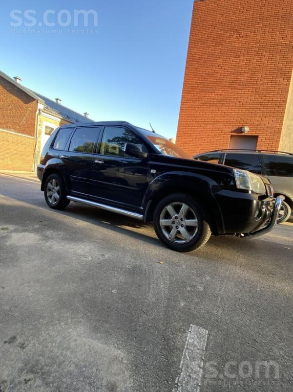 Melns Nissan X-Trail 2007 Daugavpils, ar dzinēja tilpumu 2.20 L un nobraukumu 198 tūkst. km par 4200 €, foto 5 vietnē AUTOMOTO.COM.LV