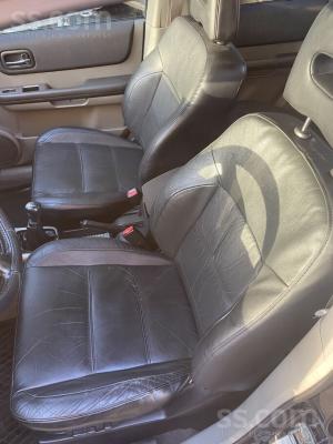 Melns Nissan X-Trail 2007 Daugavpils, ar dzinēja tilpumu 2.20 L un nobraukumu 198 tūkst. km par 4200 €, foto 7 vietnē AUTOMOTO.COM.LV