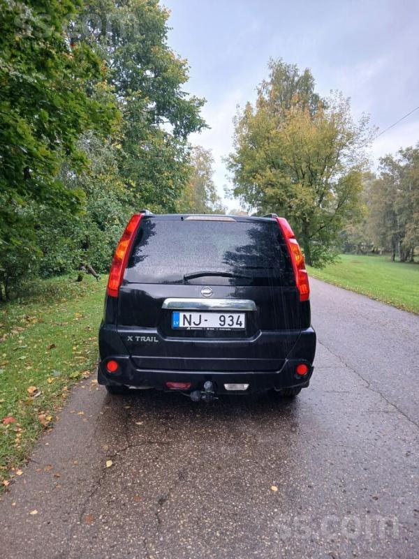 Nissan X-Trail 2007 in Madona on AUTOMOTO.COM.LV Black Nissan X-Trail 2007 in Madona, with an engine capacity of 2.00 L and mileage of 369 thousand km for 3200 €, photo 6 on AUTOMOTO.COM.LV