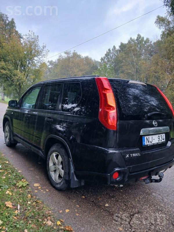 Nissan X-Trail 2007 in Madona on AUTOMOTO.COM.LV Black Nissan X-Trail 2007 in Madona, with an engine capacity of 2.00 L and mileage of 369 thousand km for 3200 €, photo 7 on AUTOMOTO.COM.LV