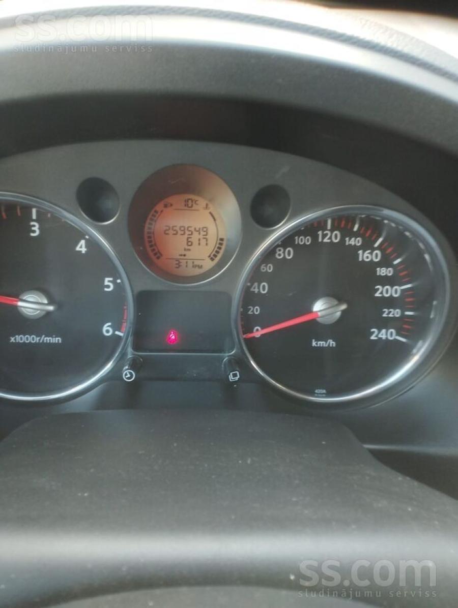 Black Nissan X-Trail 2007 in Rezekne, with an engine capacity of 2.00 L and mileage of 260 thousand km for 3750 €, photo 8 on AUTOMOTO.COM.LV