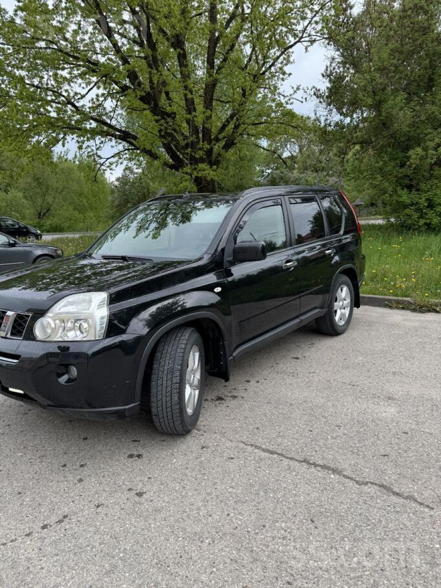 Melns Nissan X-Trail 2008 Rēzekne, ar dzinēja tilpumu 2.00 L un nobraukumu 227 tūkst. km par 12350 €, foto 2 vietnē AUTOMOTO.COM.LV