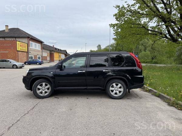 Melns Nissan X-Trail 2008 Rēzekne, ar dzinēja tilpumu 2.00 L un nobraukumu 227 tūkst. km par 12350 €, foto 3 vietnē AUTOMOTO.COM.LV