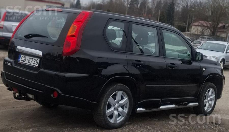 Black Nissan X-Trail 2008 in Rezekne, with an engine capacity of 2.00 L and mileage of 0 thousand km for 4550 €, photo 3 on AUTOMOTO.COM.LV