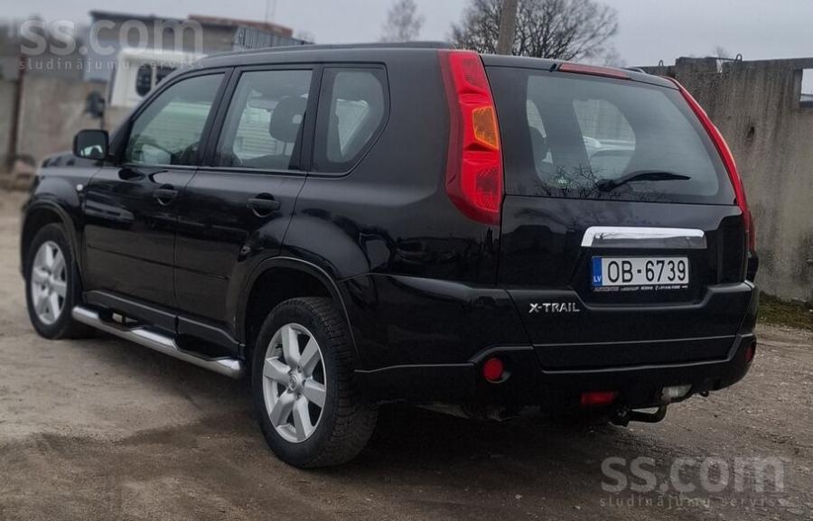 Black Nissan X-Trail 2008 in Rezekne, with an engine capacity of 2.00 L and mileage of 0 thousand km for 4550 €, photo 4 on AUTOMOTO.COM.LV