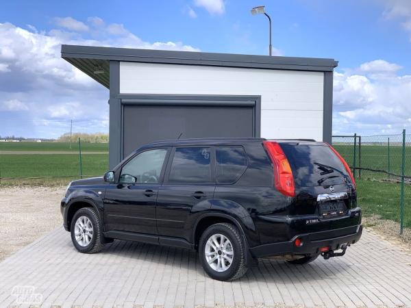 Black Nissan X-Trail 2008 in Kaunas, with an engine capacity of 2.00 L and mileage of 260 thousand km for 4799 €, photo 4 on AUTOMOTO.COM.LV