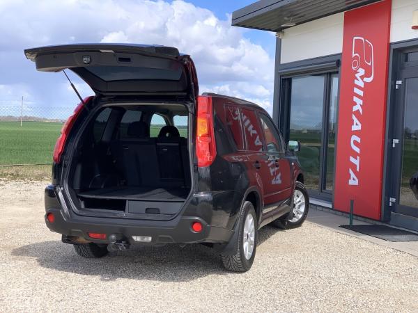 Black Nissan X-Trail 2008 in Kaunas, with an engine capacity of 2.00 L and mileage of 260 thousand km for 4799 €, photo 10 on AUTOMOTO.COM.LV