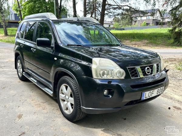 Black Nissan X-Trail 2008 in Vilnius, with an engine capacity of 2.50 L and mileage of 301 thousand km for 3750 €, photo 1 on AUTOMOTO.COM.LV