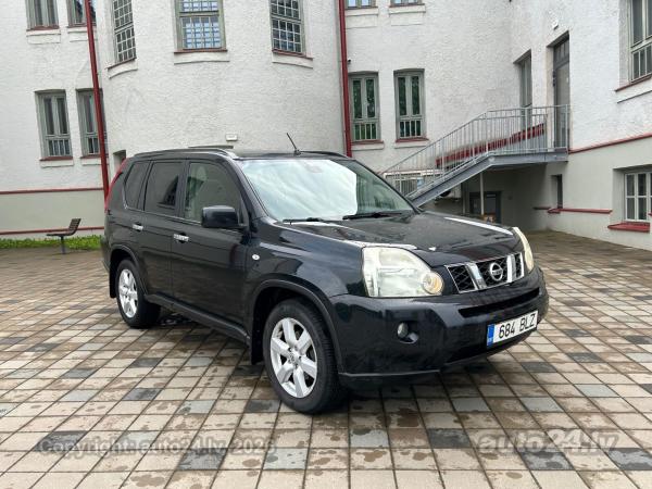 Melns Nissan X-Trail 2008 Valga, ar dzinēja tilpumu 2.00 L un nobraukumu 308 tūkst. km par 2700 €, foto 3 vietnē AUTOMOTO.COM.LV