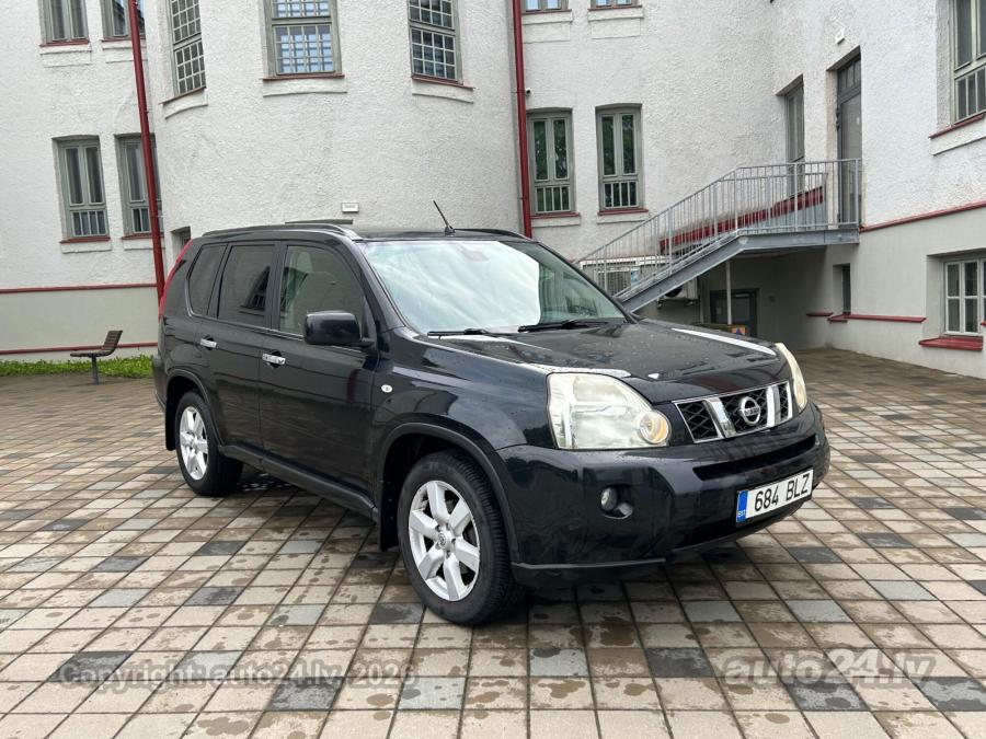 Melns Nissan X-Trail 2008 Valga, ar dzinēja tilpumu 2.00 L un nobraukumu 308 tūkst. km par 2700 €, foto 4 vietnē AUTOMOTO.COM.LV