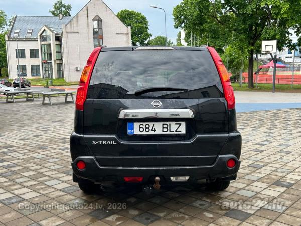 Melns Nissan X-Trail 2008 Valga, ar dzinēja tilpumu 2.00 L un nobraukumu 308 tūkst. km par 2700 €, foto 7 vietnē AUTOMOTO.COM.LV