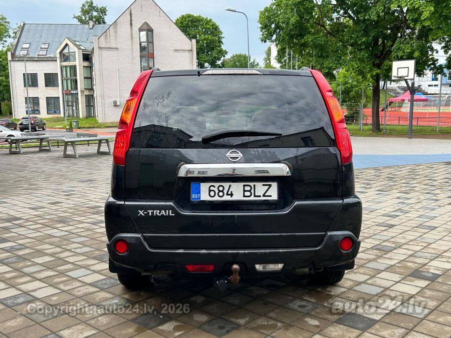 Melns Nissan X-Trail 2008 Valga, ar dzinēja tilpumu 2.00 L un nobraukumu 308 tūkst. km par 2700 €, foto 8 vietnē AUTOMOTO.COM.LV