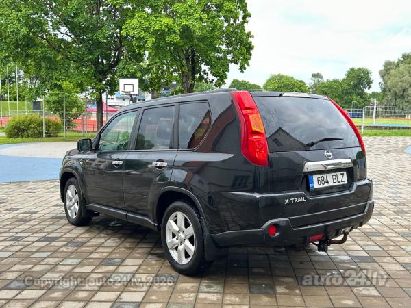 Melns Nissan X-Trail 2008 Valga, ar dzinēja tilpumu 2.00 L un nobraukumu 308 tūkst. km par 2700 €, foto 8 vietnē AUTOMOTO.COM.LV