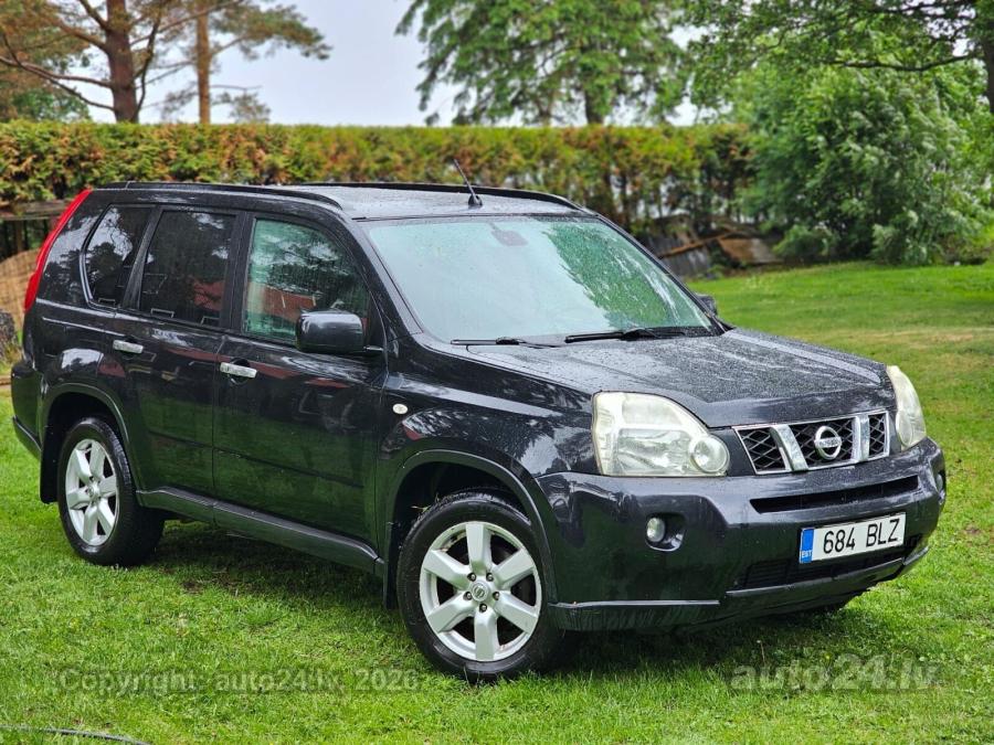 Black Nissan X-Trail 2008 in Tallinn, with an engine capacity of 2.00 L and mileage of 308 thousand km for 4198 €, photo 4 on AUTOMOTO.COM.LV