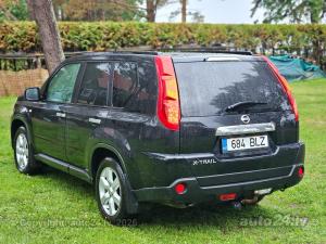 Black Nissan X-Trail 2008 in Tallinn, with an engine capacity of 2.00 L and mileage of 308 thousand km for 4198 €, photo 7 on AUTOMOTO.COM.LV