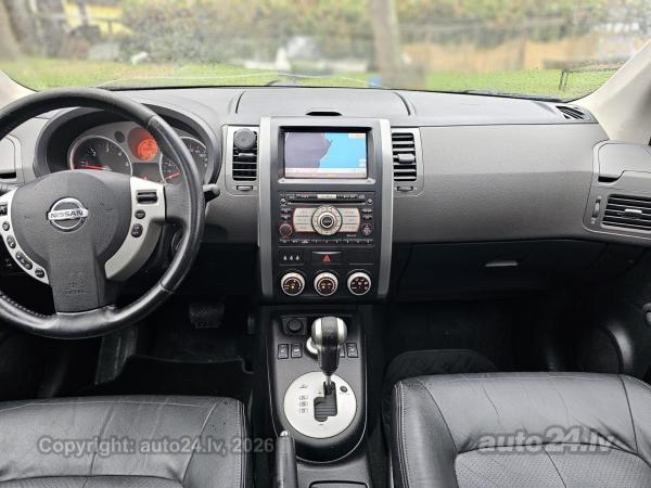 Black Nissan X-Trail 2008 in Tallinn, with an engine capacity of 2.00 L and mileage of 308 thousand km for 4198 €, photo 9 on AUTOMOTO.COM.LV
