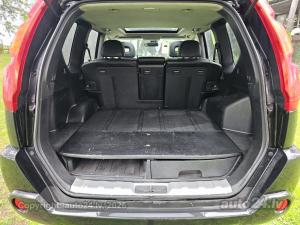 Black Nissan X-Trail 2008 in Tallinn, with an engine capacity of 2.00 L and mileage of 308 thousand km for 4198 €, photo 15 on AUTOMOTO.COM.LV