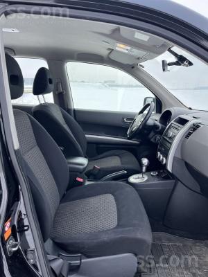 Black Nissan X-Trail 2008 in Valmiera, with an engine capacity of 2.50 L and mileage of 381 thousand km for 2760 €, photo 9 on AUTOMOTO.COM.LV