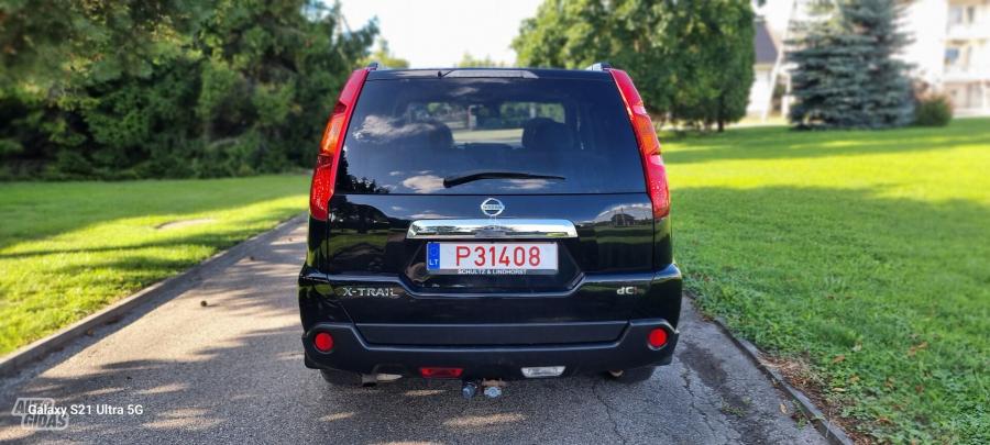 Black Nissan X-Trail 2008 in Kedainiai, with an engine capacity of 2.00 L and mileage of 273 thousand km for 4999 €, photo 7 on AUTOMOTO.COM.LV