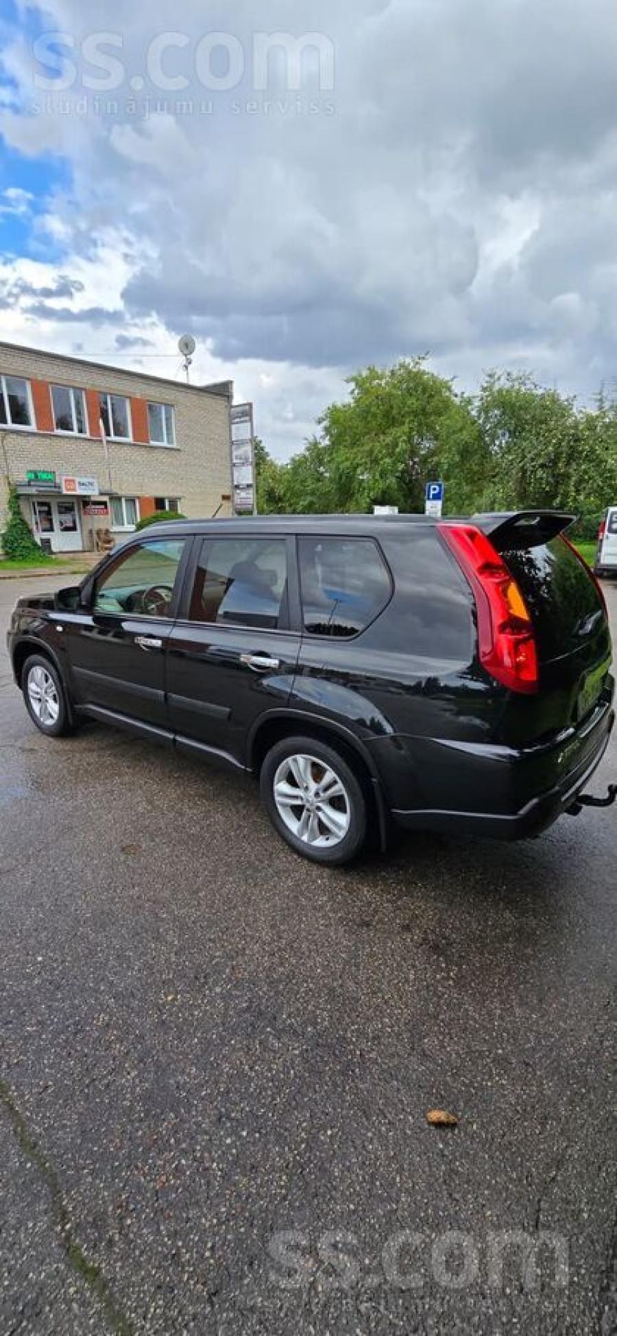 Melns Nissan X-Trail 2008 Dobele, ar dzinēja tilpumu 2.00 L un nobraukumu 236 tūkst. km par 4995 €, foto 6 vietnē AUTOMOTO.COM.LV