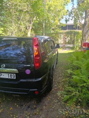 Black Nissan X-Trail 2008 in Riga, with an engine capacity of 2.00 L and mileage of 238 thousand km for 1500 €, photo 3 on AUTOMOTO.COM.LV